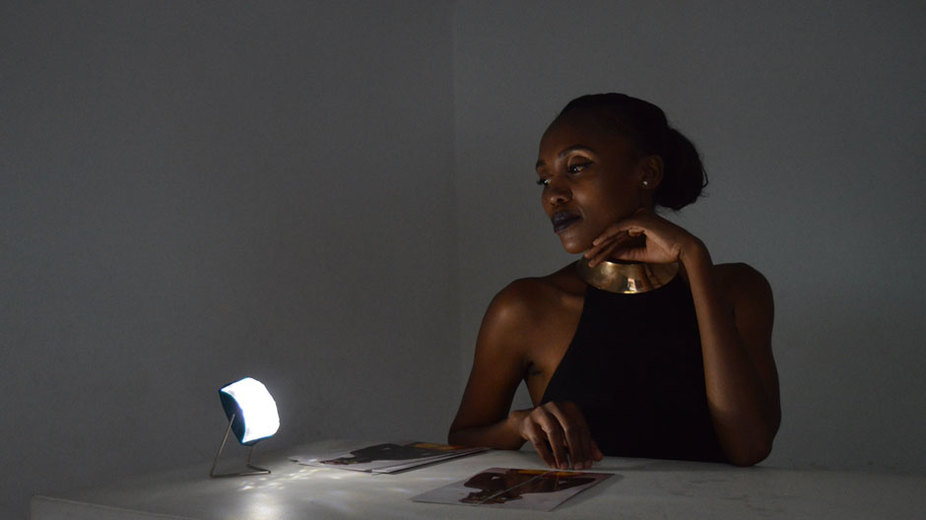 Diese Diamantenleuchte von Olafur Eliasson fängt das Sonnenlicht ein ...